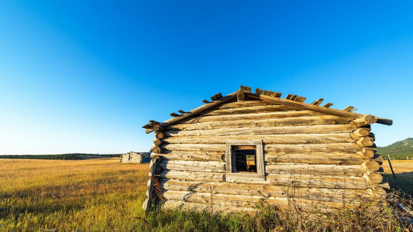 The History Of Log Cabins | Log Cabin Origin Stories