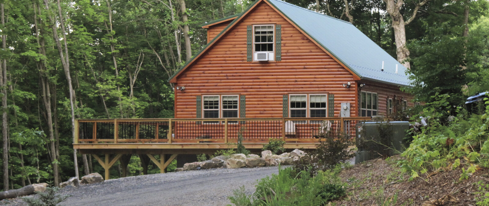 Mountaineer Cabin | 2 Story Cabin | Large Amish Log Homes