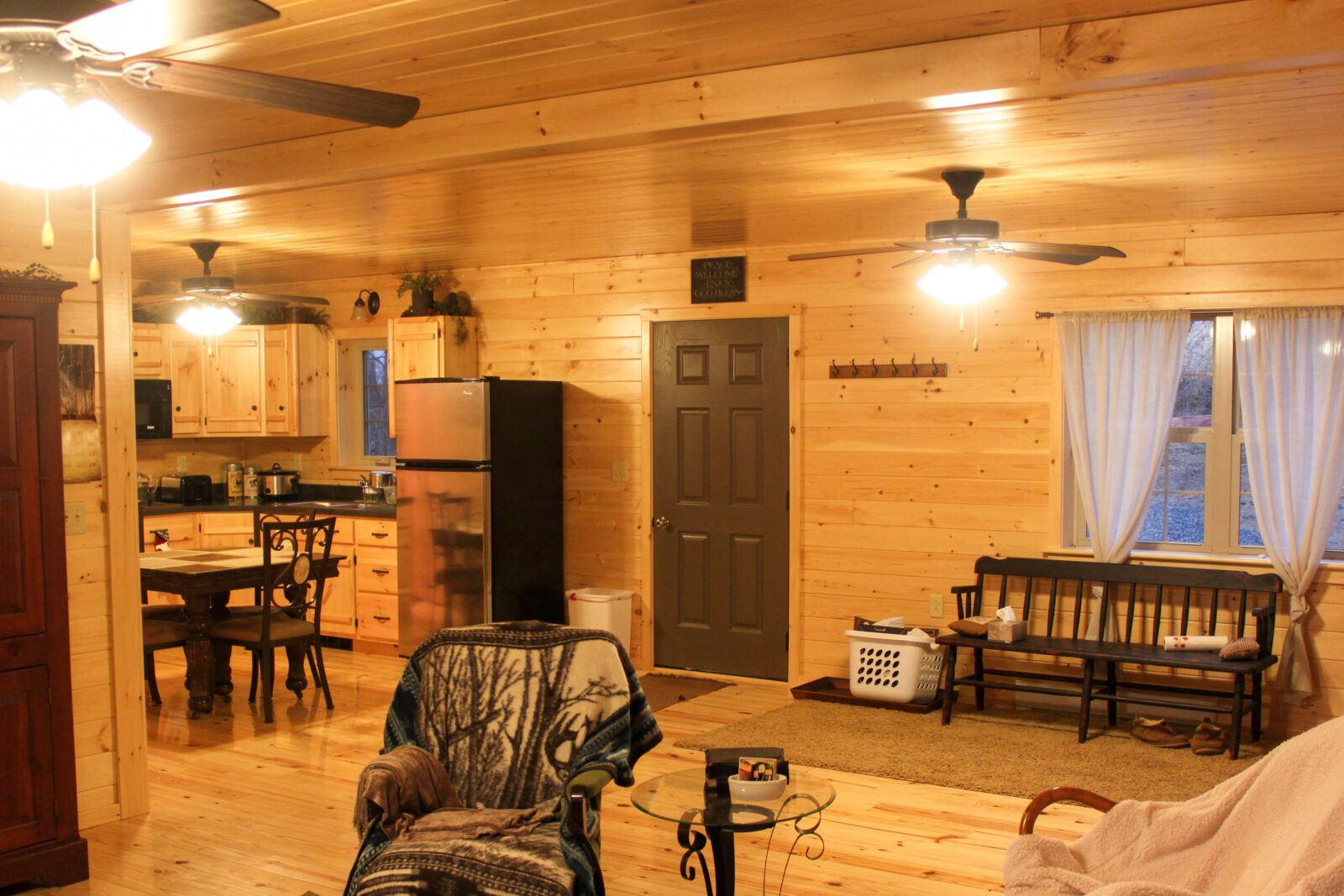 Mountaineer Cabin | 2 Story Cabin | Large Amish Log Homes