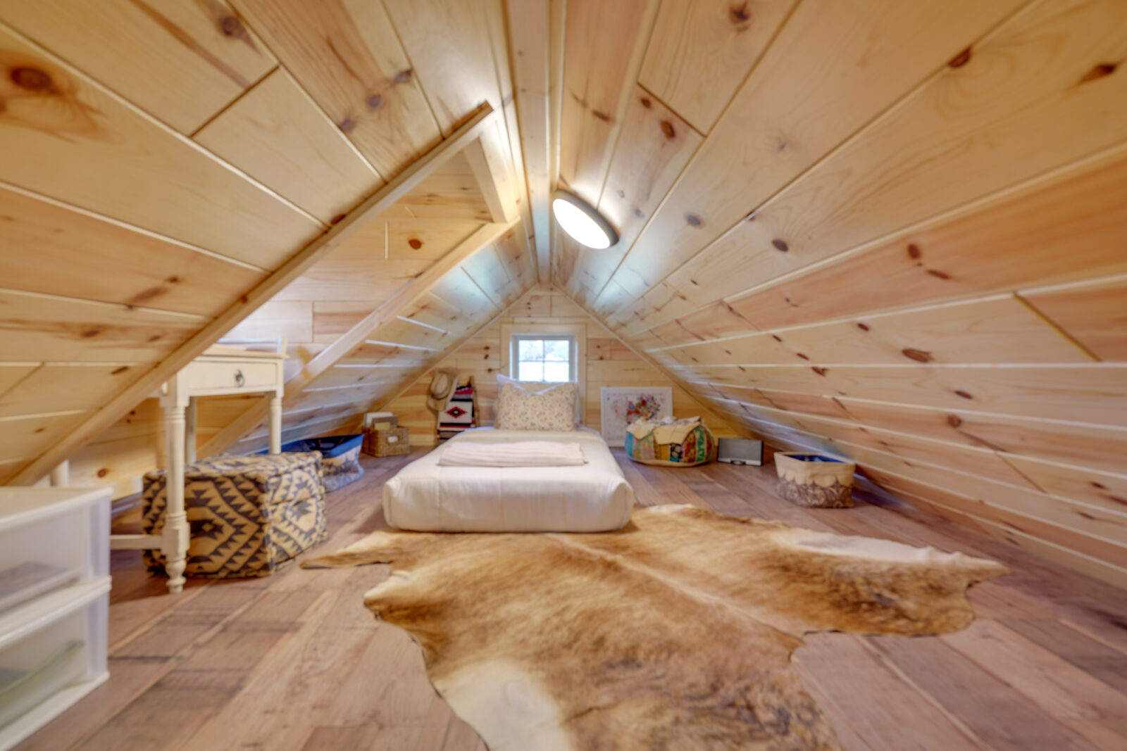Beautiful Prefab Cabin In Adel IA | Zook Cabins